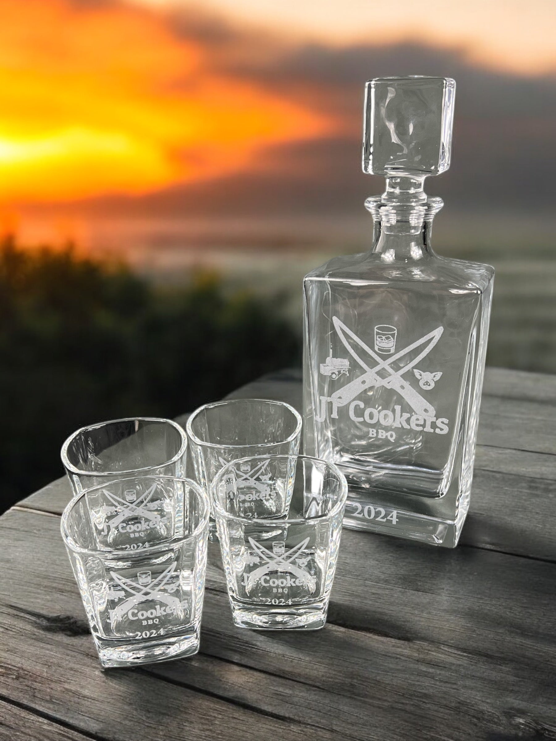 Square Glass Decanter Set with 4 Rocks Glasses – Rusling Woodworks